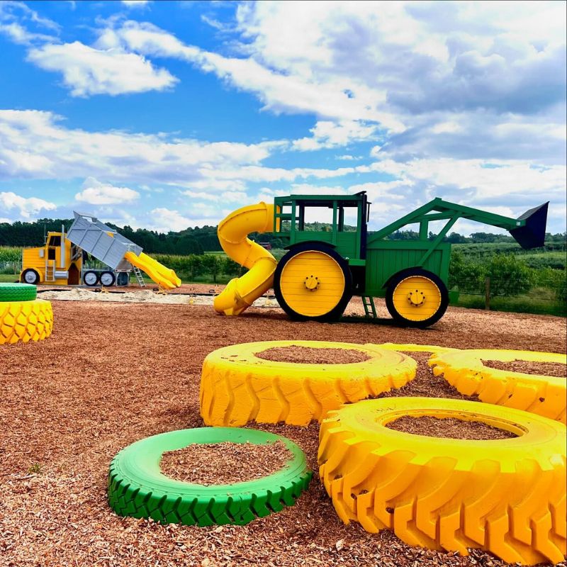 Lookout Farm - Boston